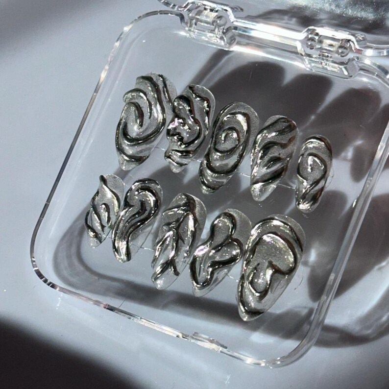 Handmade Chrome Silver Press-on Nails: Metallic Y2K Nail Art - Etsy
