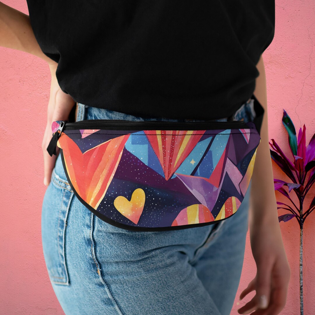 Retro Heart Design Fanny Pack Cute and Durable Bag for Students and ...