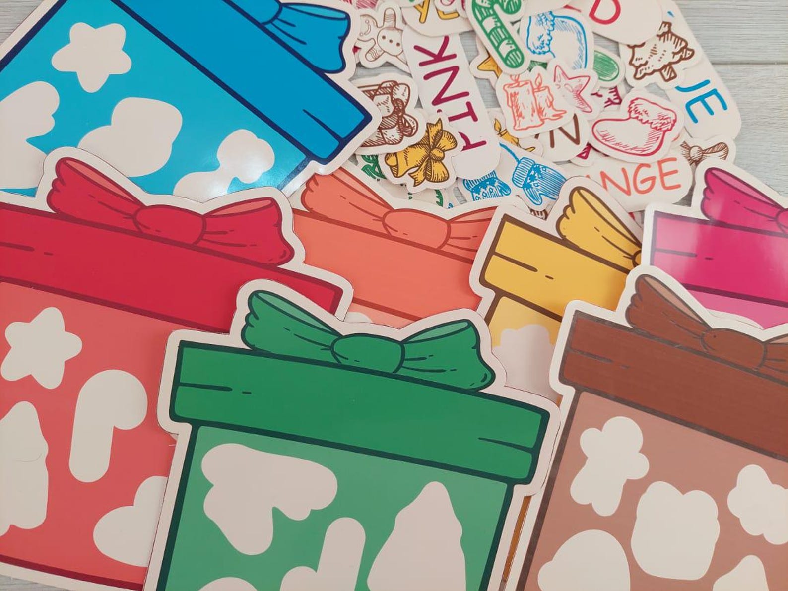 Color Matching Activity Kids for Holiday, Christmas Color Sorting Game ...