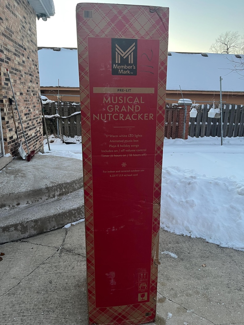 Member's Mark Giant Sized 6' Pre-lit Grand Nutcracker With Music Box ...