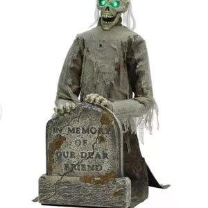 Spirit Halloween 3 Ft Gravestone Ghoul Animatronic Zombie Animated ...