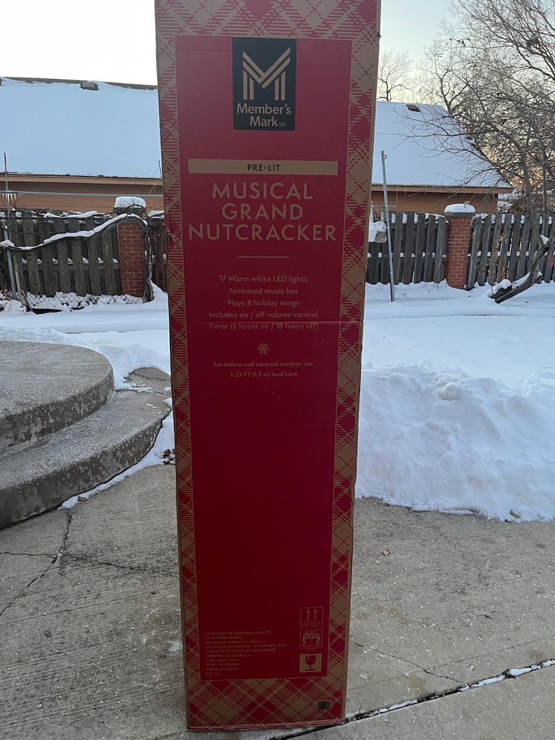 Member's Mark Giant Sized 6' Pre-lit Grand Nutcracker With Music Box ...