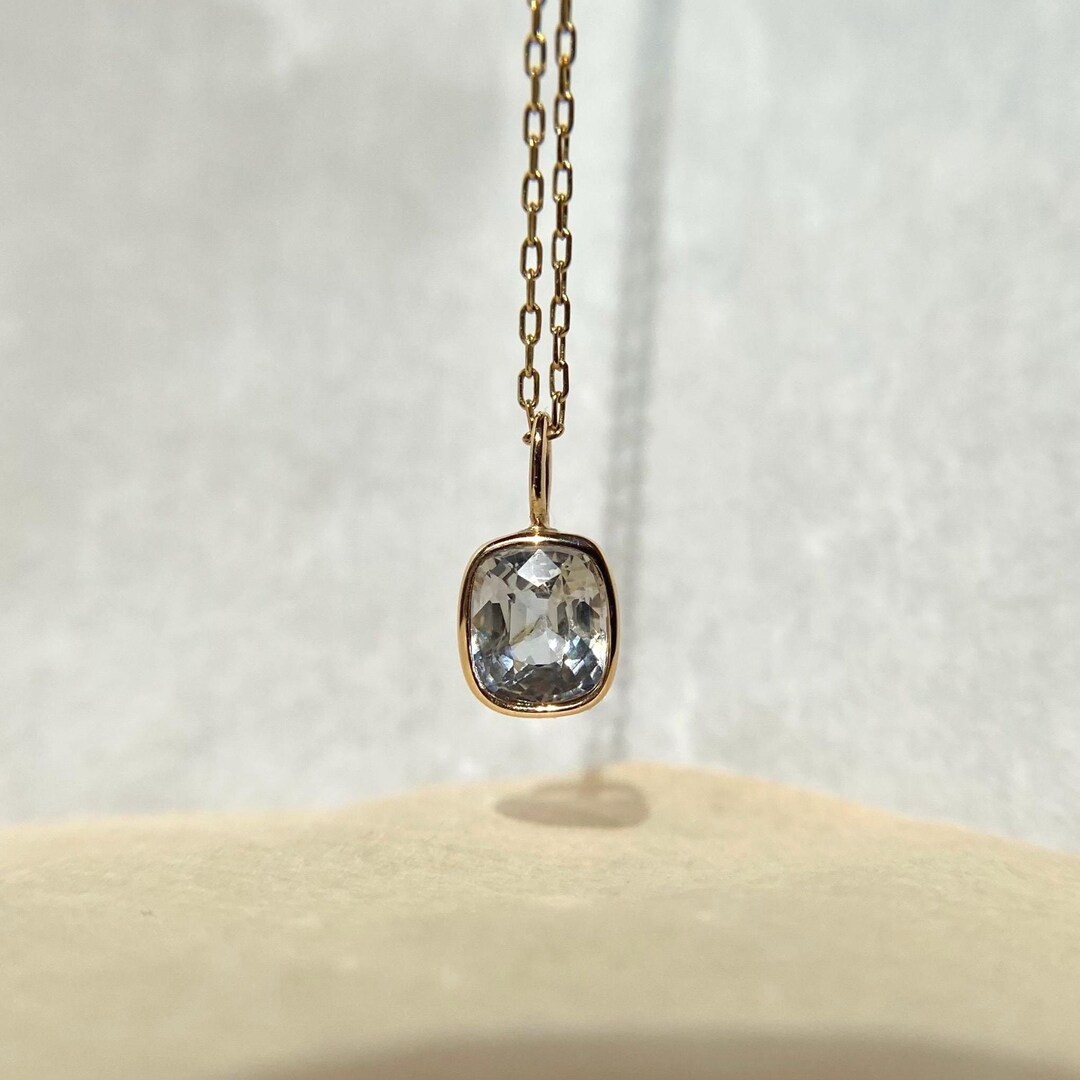 14K Solid Gold Natural Light Gray Spinel Pendant, 0.65 Carat Spinel ...