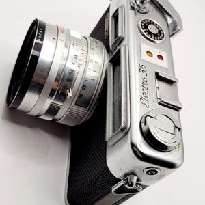 Vintage Yashica Electro 35 Rangefinder Camera | 45mm F/1.7 Lens | Film ...