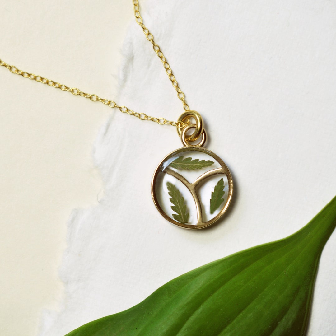 Tiny Pressed Preserved Fern Petals Necklace - Etsy