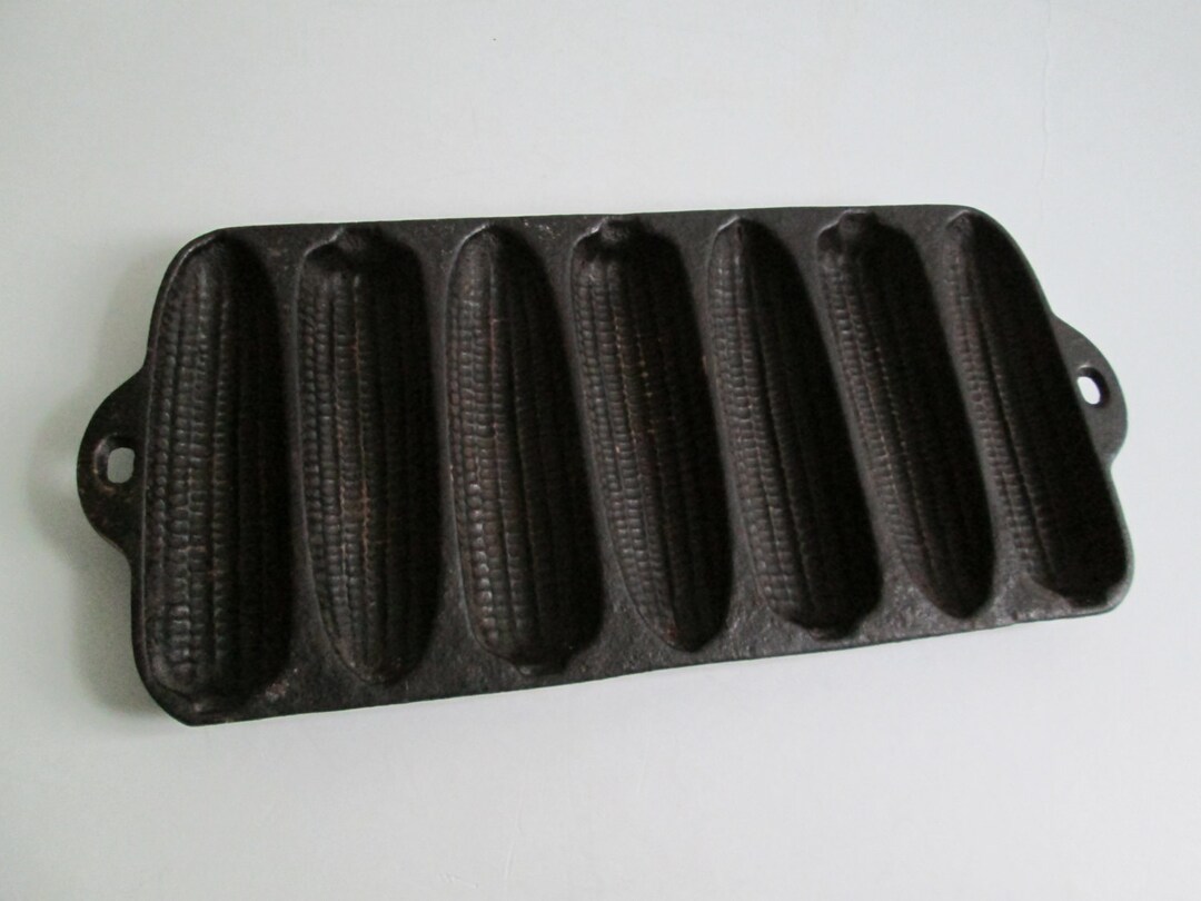 Wagner Ware Cast Iron Corn Muffin Pan. Vintage. Junior, 1319. Sydney O ...