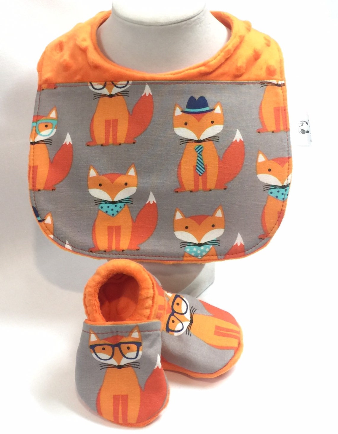 Fox Baby Bib and Bootie Set/ Foxes on Gray // Fox Baby Bibs // | Etsy