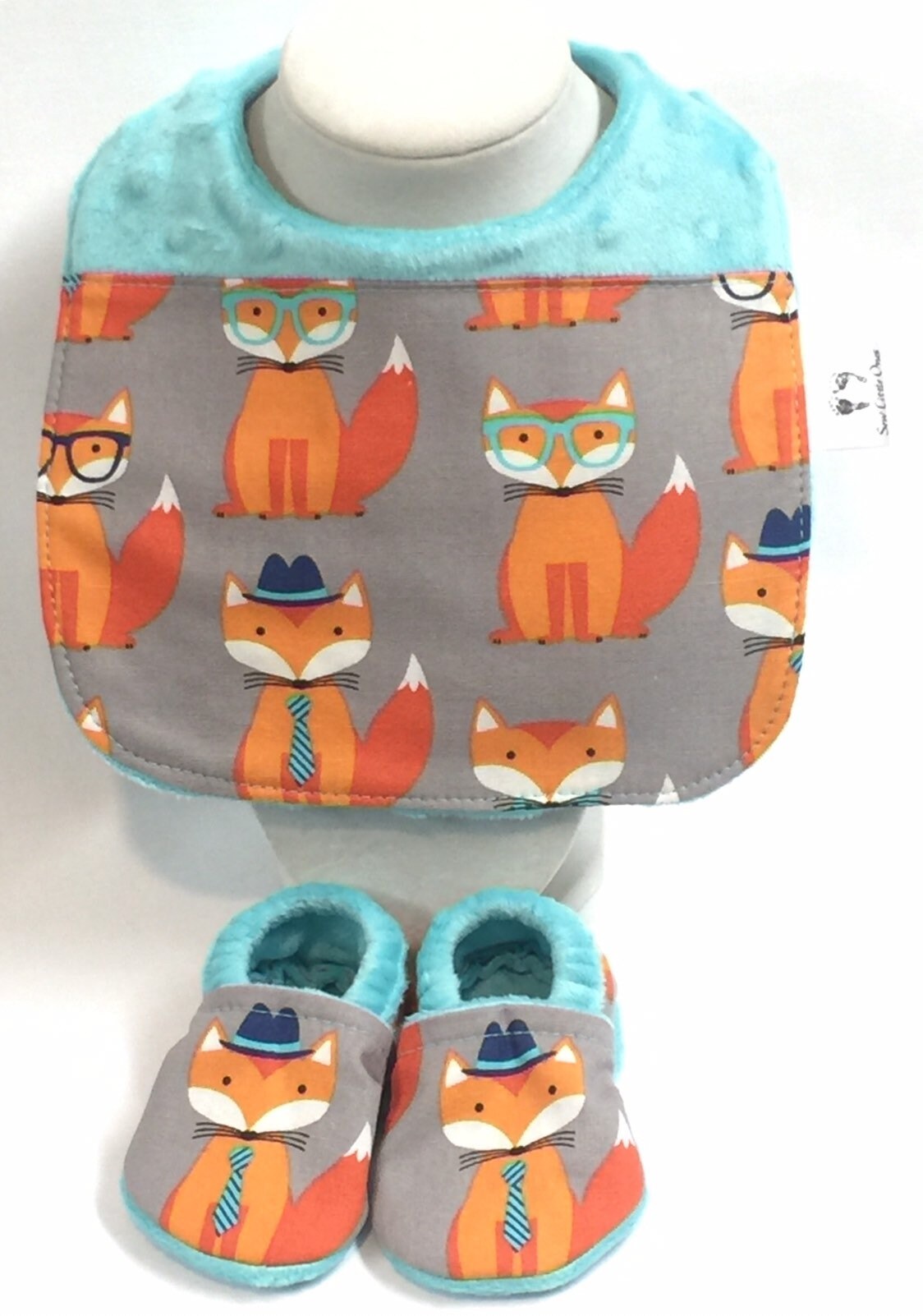Fox Baby Bib and Bootie Set/ Foxes on Gray // Fox Baby Bibs // | Etsy