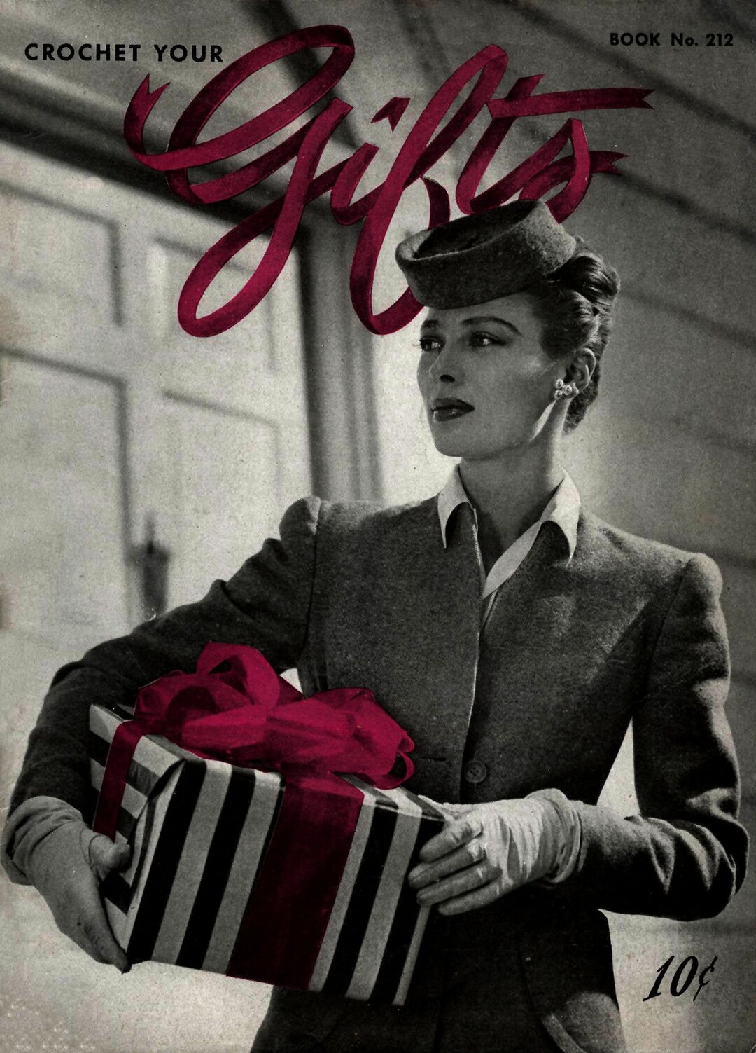 Crochet Gifts and Popular Patterns From the 1940's - Spool Cotton #212 ...