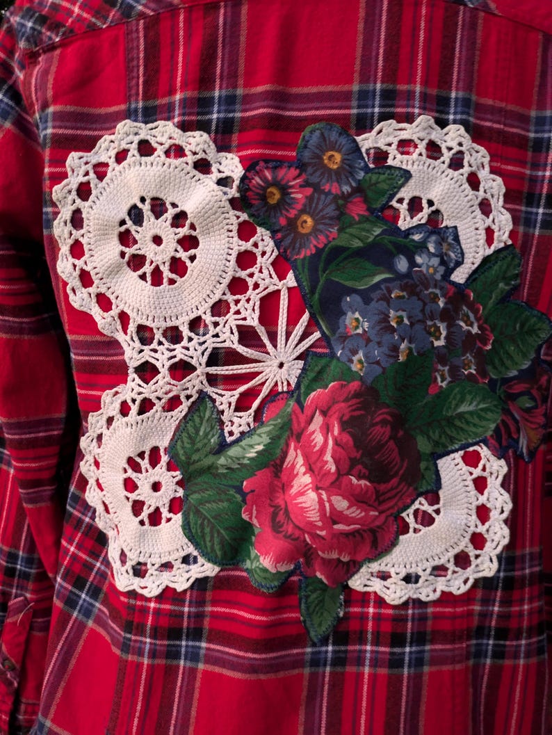Upcycled Flannel Shirt, Vintage Lace and Flowered Fabric Size S - Etsy