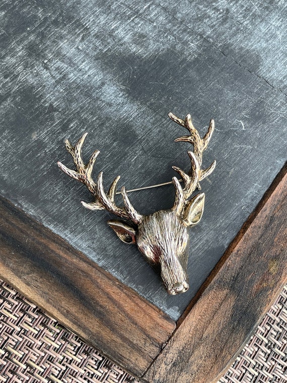 Vintage stag brooch - Gem