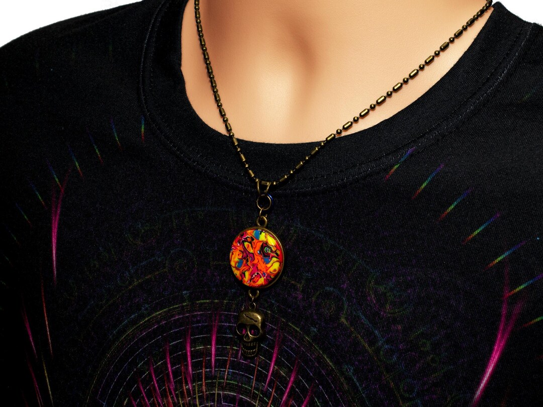 UV Skull EDM Necklace – Psychedelic Blacklight Skeleton Pendant for ...