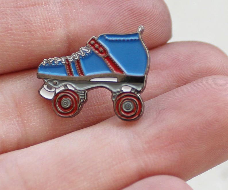 Roller Skate Lapel Pin Enamel Pin Roller Derby Athlete Quad - Etsy