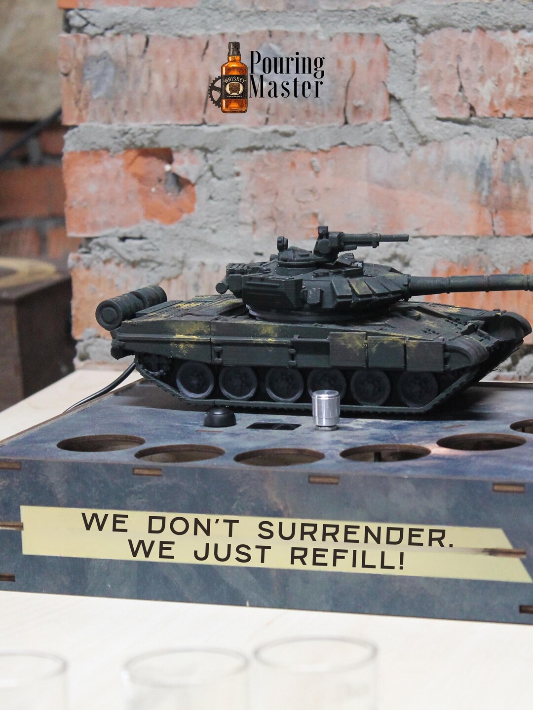 Army Toy Tank Whiskey Dispenser – 7 Glass Alcohol Dispenser With ...