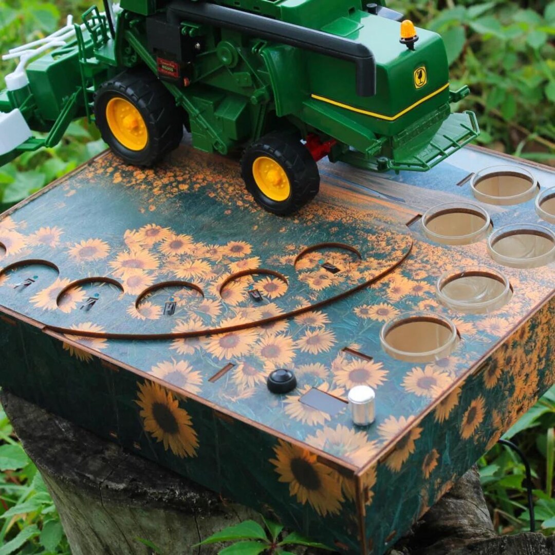 Combine Design Whiskey Dispenser With Sunflower Tray & Tractor Driver ...