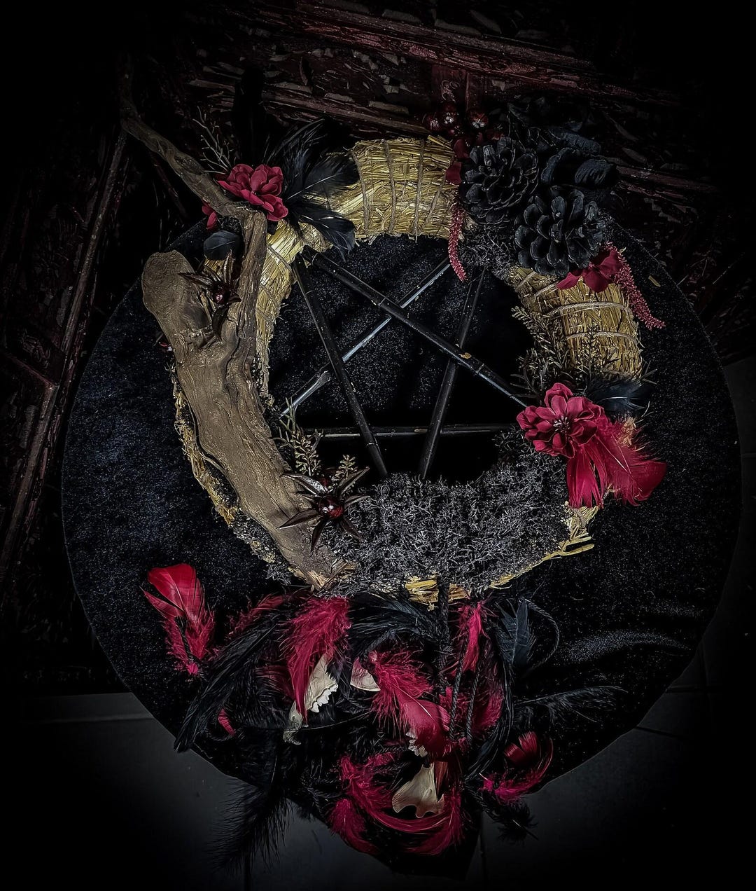 Raccoon Jaw Straw Wreath: Pagan Witchcraft Pentagram Decor - Etsy