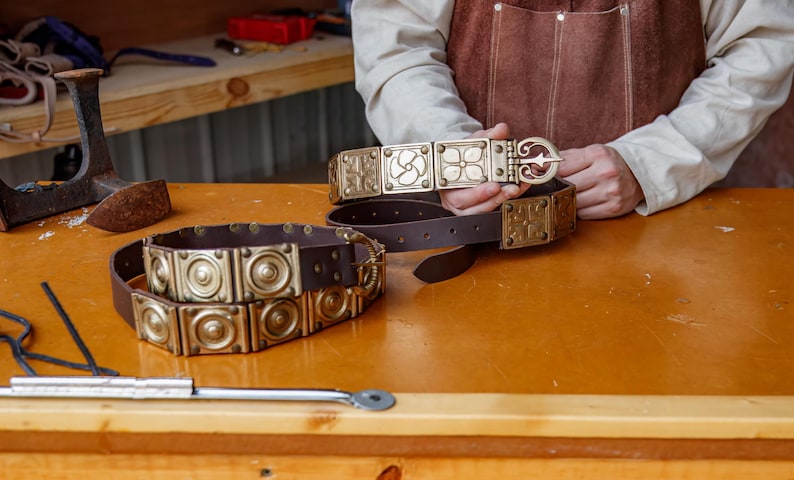 Medieval Clothing Cingulum Militare Facilis Rosette Belt Men's Medieval ...