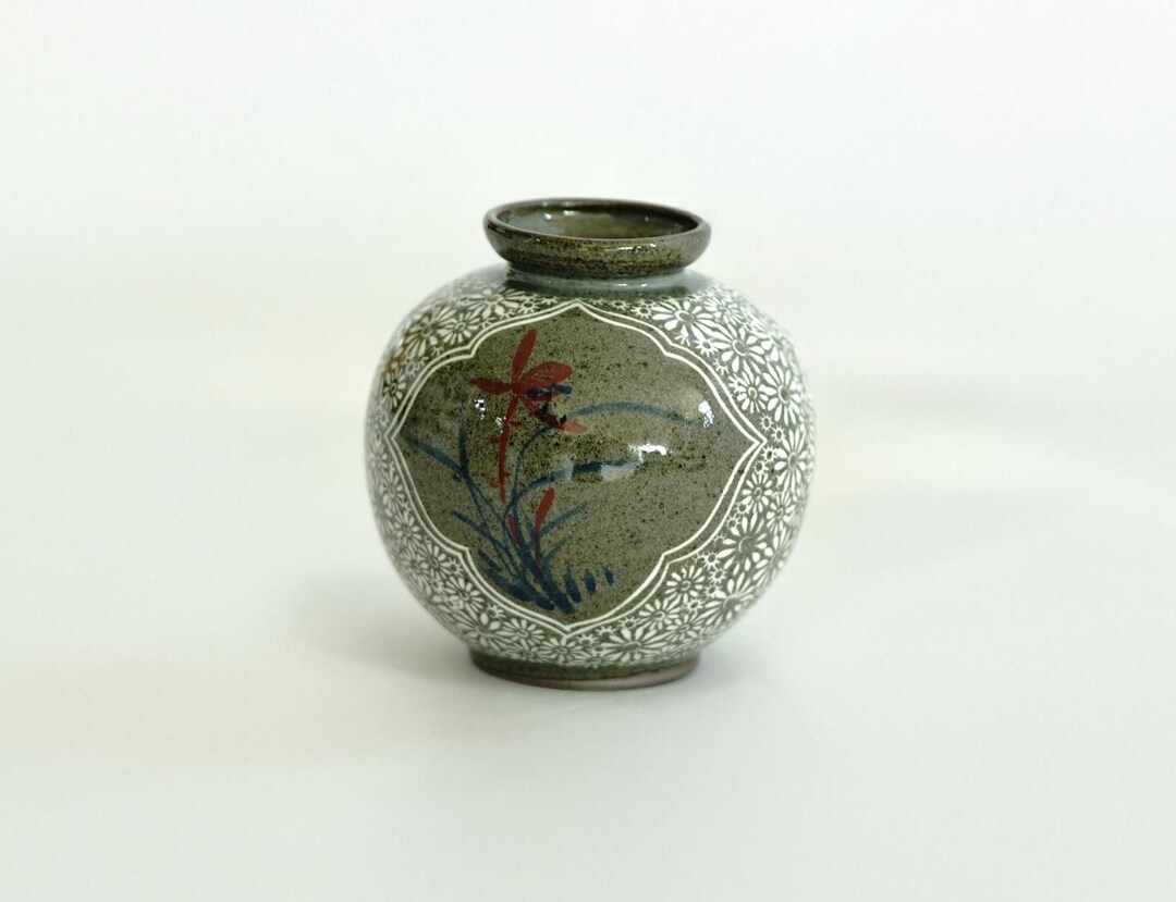 Rustic Elegance Buncheong Jar by Master Ham Jeong-gu | Handcrafted ...