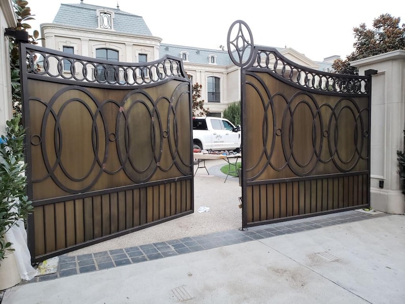 Custom Balcony Railings, Gate and Staircase Designs, Signage, Privacy ...
