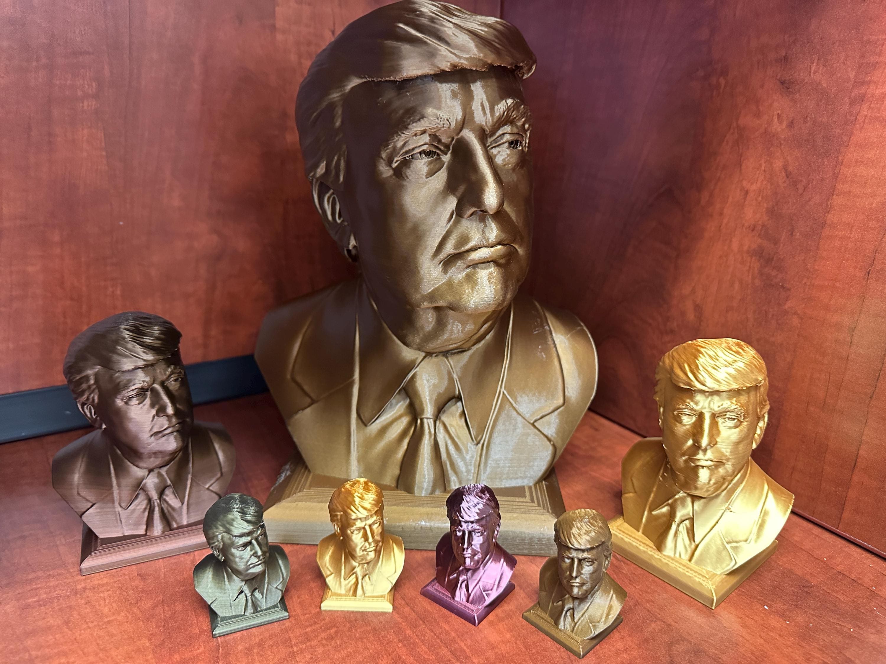 Realistic Miniature Donald Trump Bust - Gift for Political Enthusiasts ...