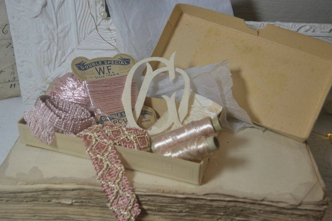 Sweet Antique French Haberdashery Box With Collection of Petit ...