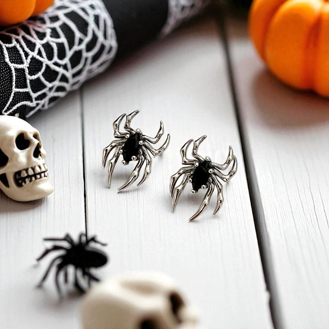 Spider Stud Earrings: Black Bead, Silver Alloy - Halloween Costume ...