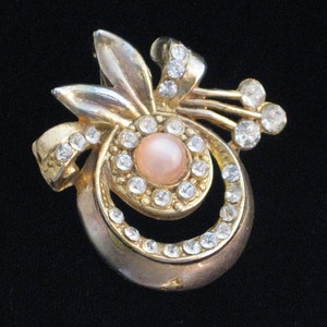 Vintage Pink Moonstone and Rhinestone Pin - Etsy