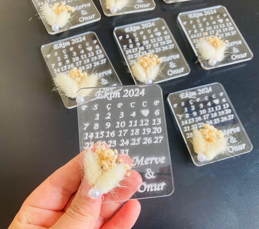 Personalized Wedding Favor Magnet: Transparent Save the Date - Etsy