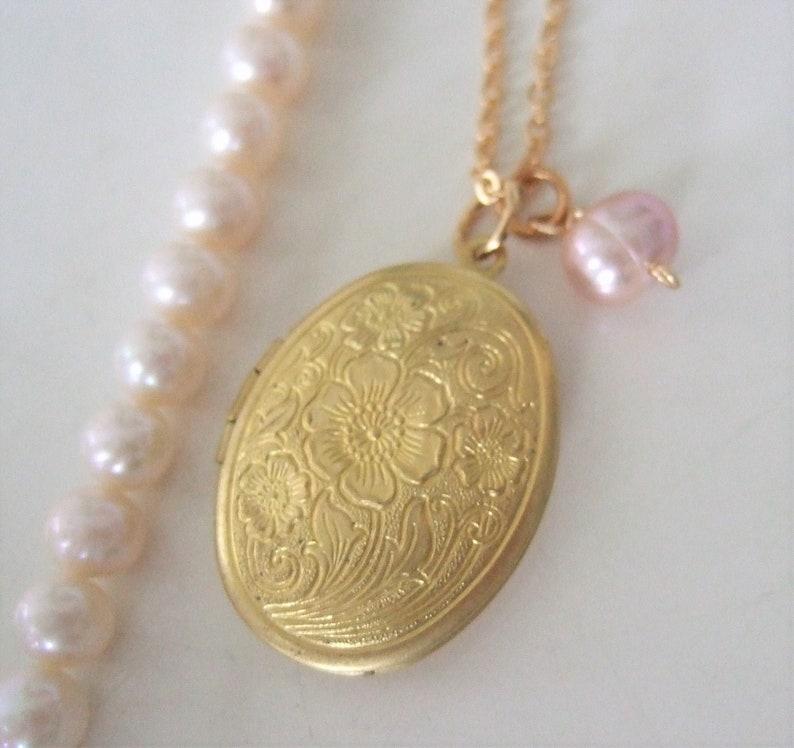 Locket necklace Personalized with pink pearlFeminine Add | Etsy