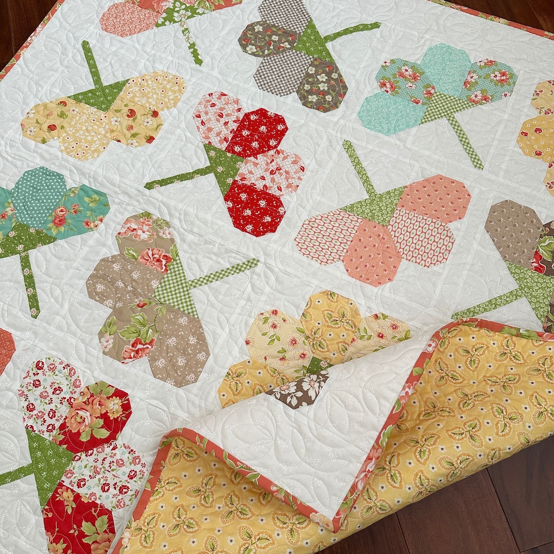 Magnolia Flower Quilt | PDF Pattern | the Pattern Basket - Etsy