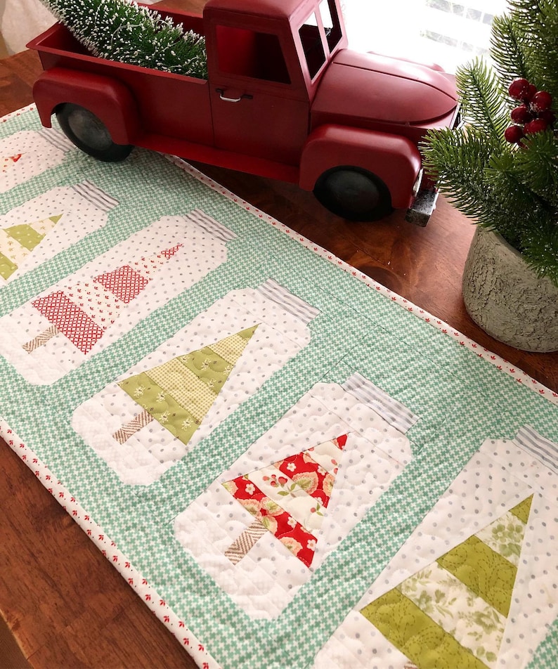 Christmas Tree Pattern | Table Runner | Christmas Jars Table Runner ...