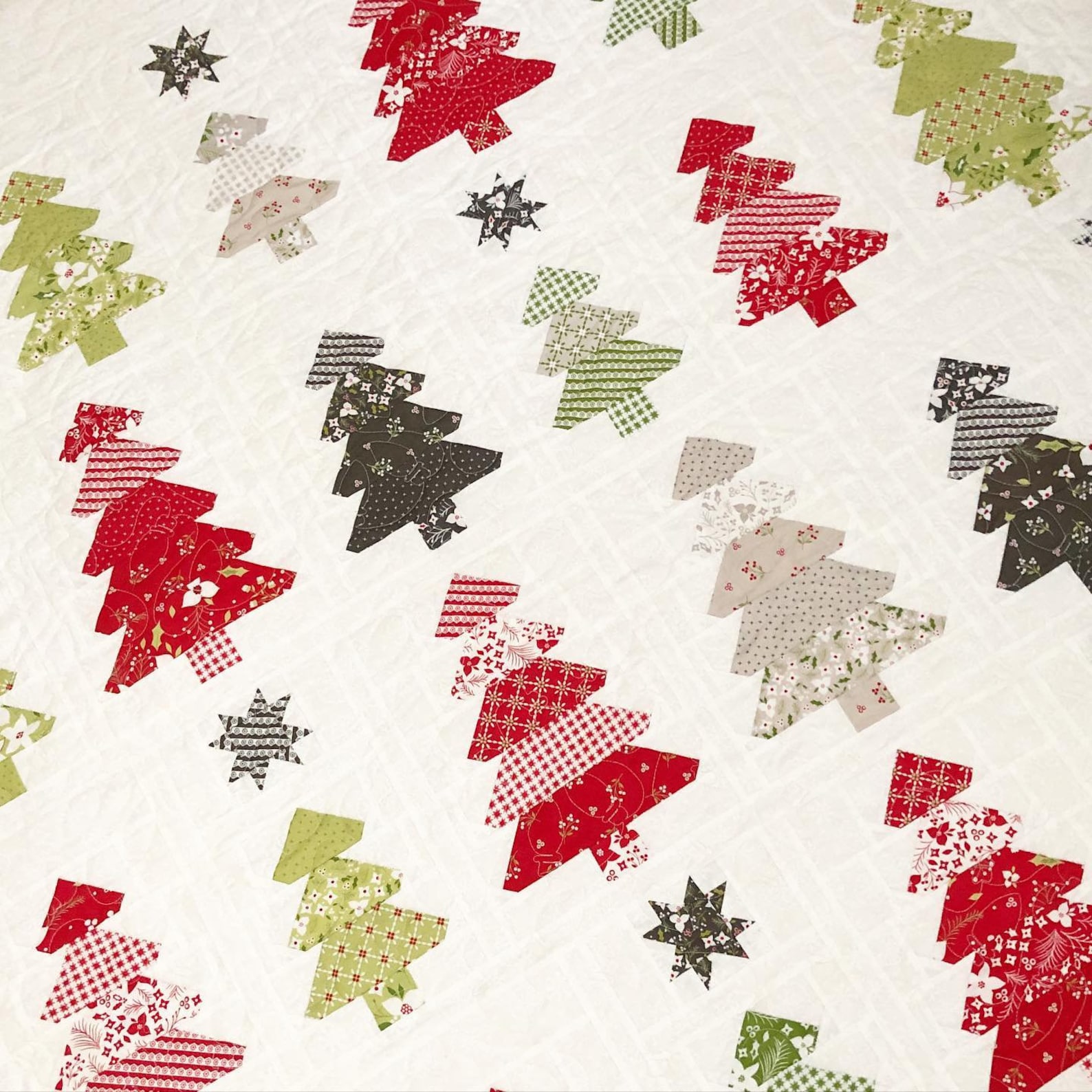 Christmas Tree With Stars Quilt Pattern | Tis the Season Quilt Pattern ...