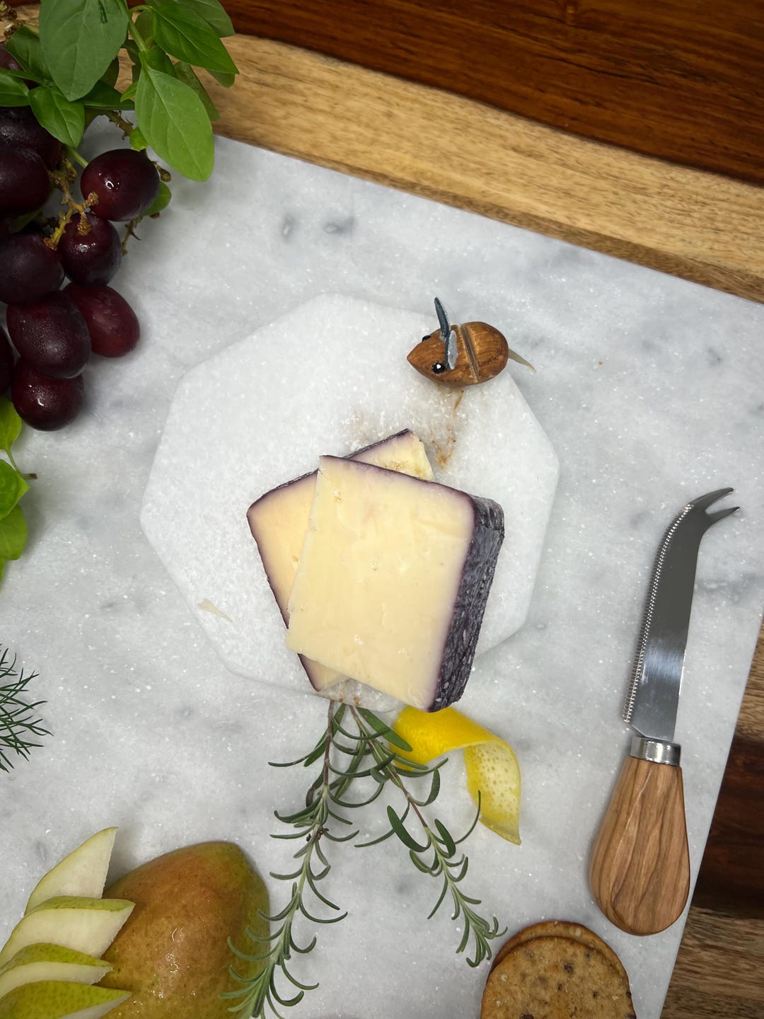 Elevated Cheese Coaster With Mouse Knife Holder - Knife Included ...