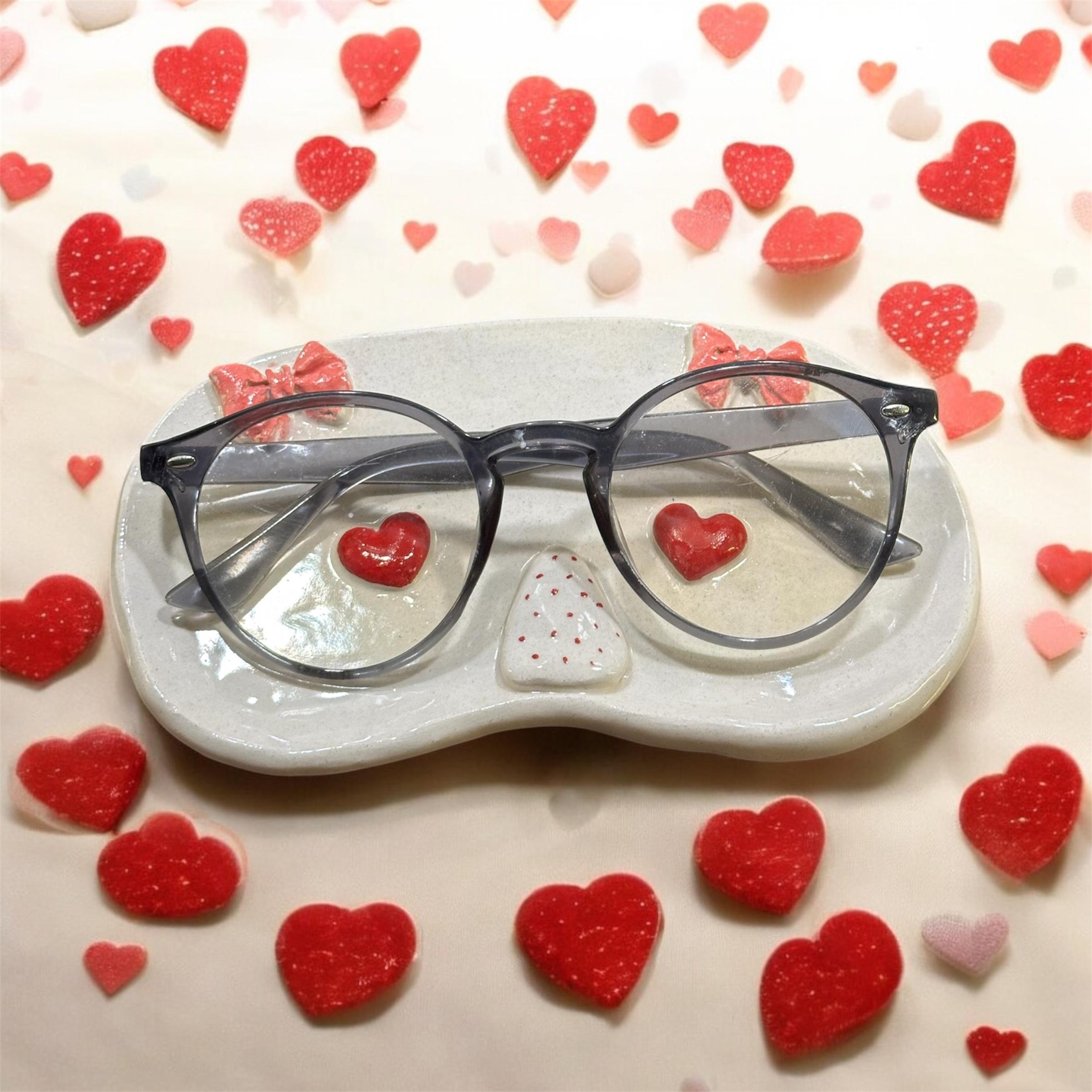 Handmade Ceramic Face Glasses Tray | Mrs. Princess | Unique Eyewear ...