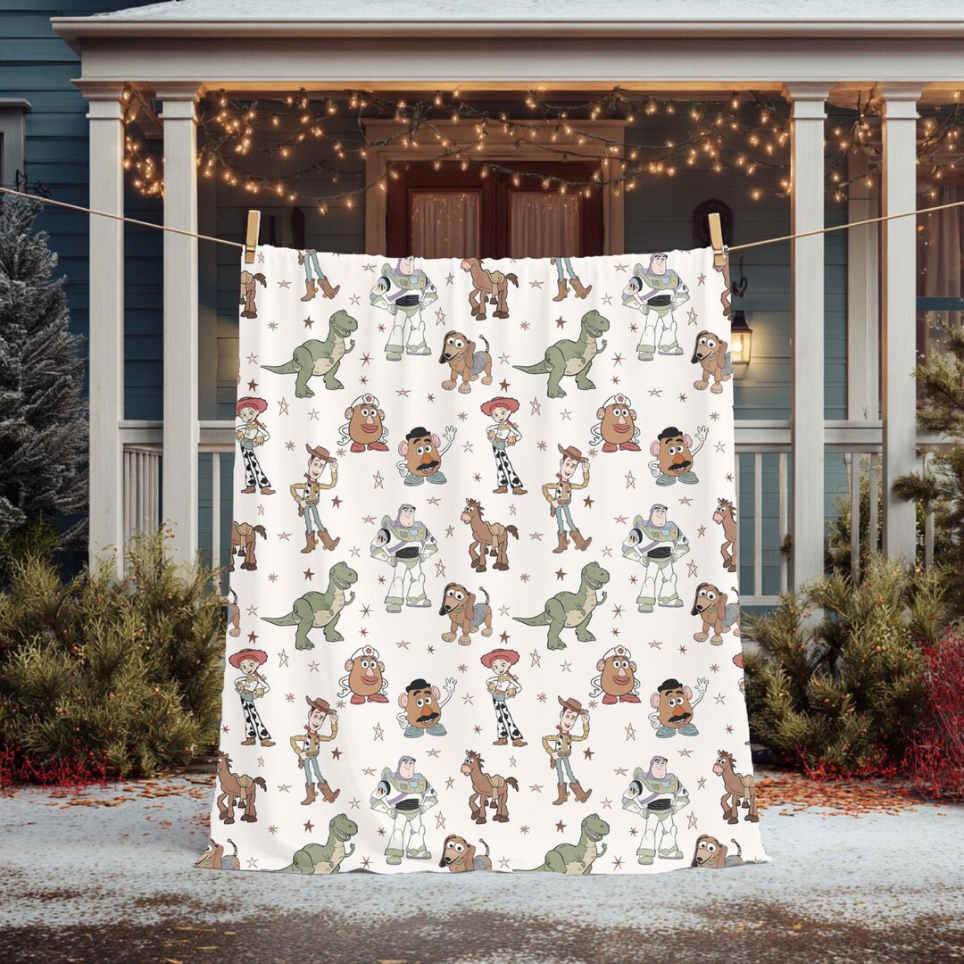 Toy Story Blanket | Pixar Throw Blanket for Kids | Woody & Buzz ...