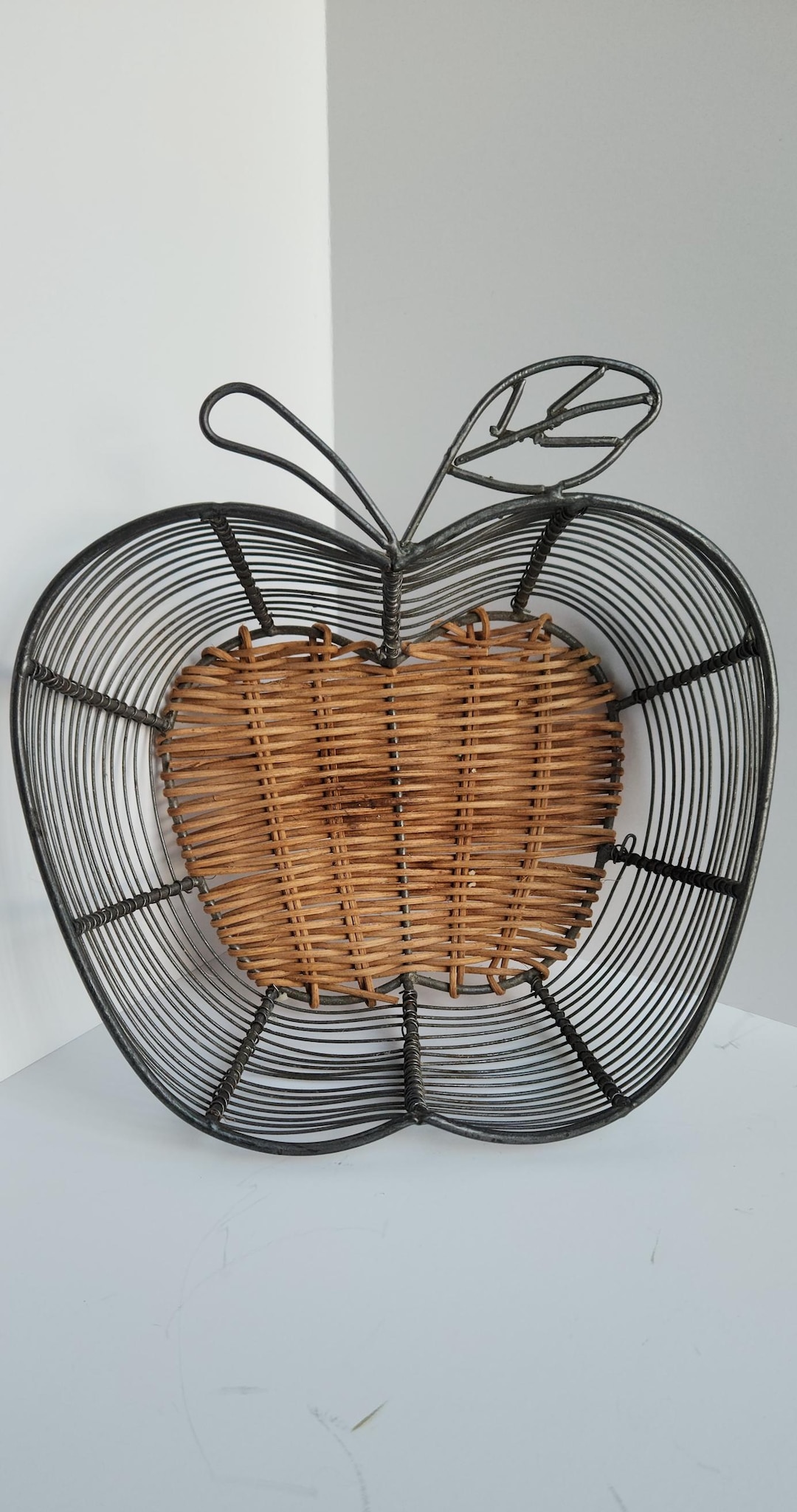 Vintage Wire and Wicker Apple Shaped Basket/fruit Basket/egg Basket ...
