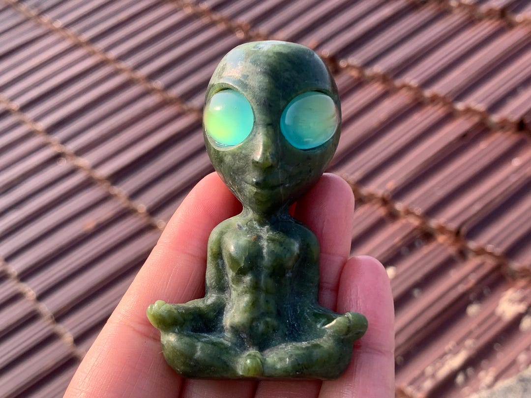 3.1''+ Hand Carved Aliens,crystal Alien Skull, Skull,green Stone Alien ...