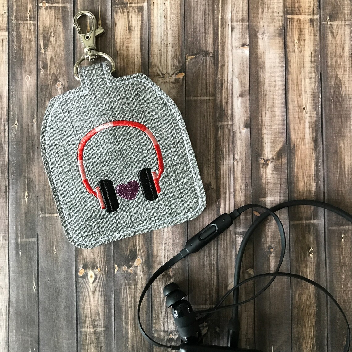 Earbud | Earspeakers |earphones Keeper Holder - Keychain Pocket ...