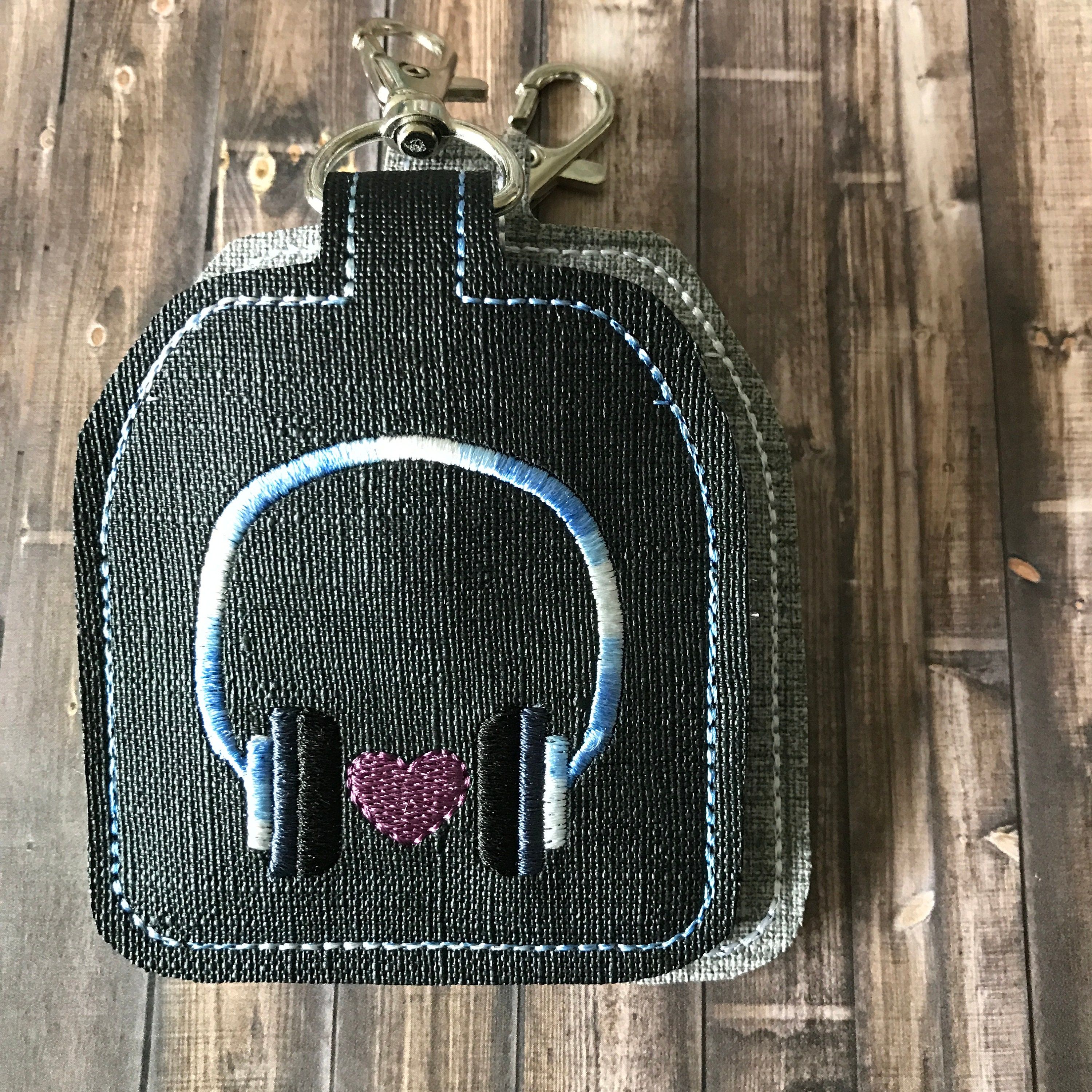 Earbud | Earspeakers |earphones Keeper Holder - Keychain Pocket ...