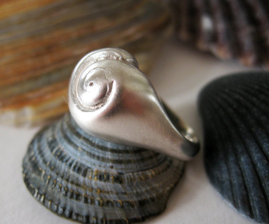 Hatteras Silver Snail Shell Ring Small - Etsy
