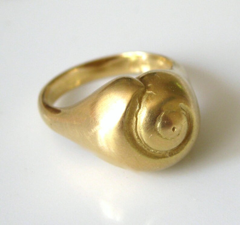 Gold Shell Ring Small 18k Hatteras Snail - Etsy