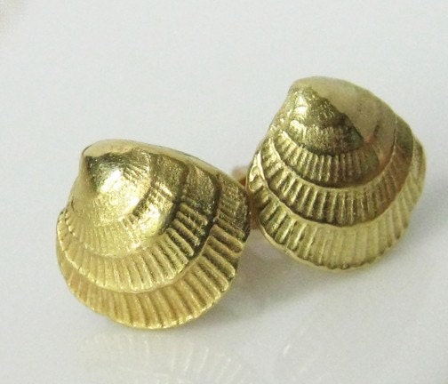 Shell Earrings 18k Gold Cross Barred Venus Hatteras - Etsy