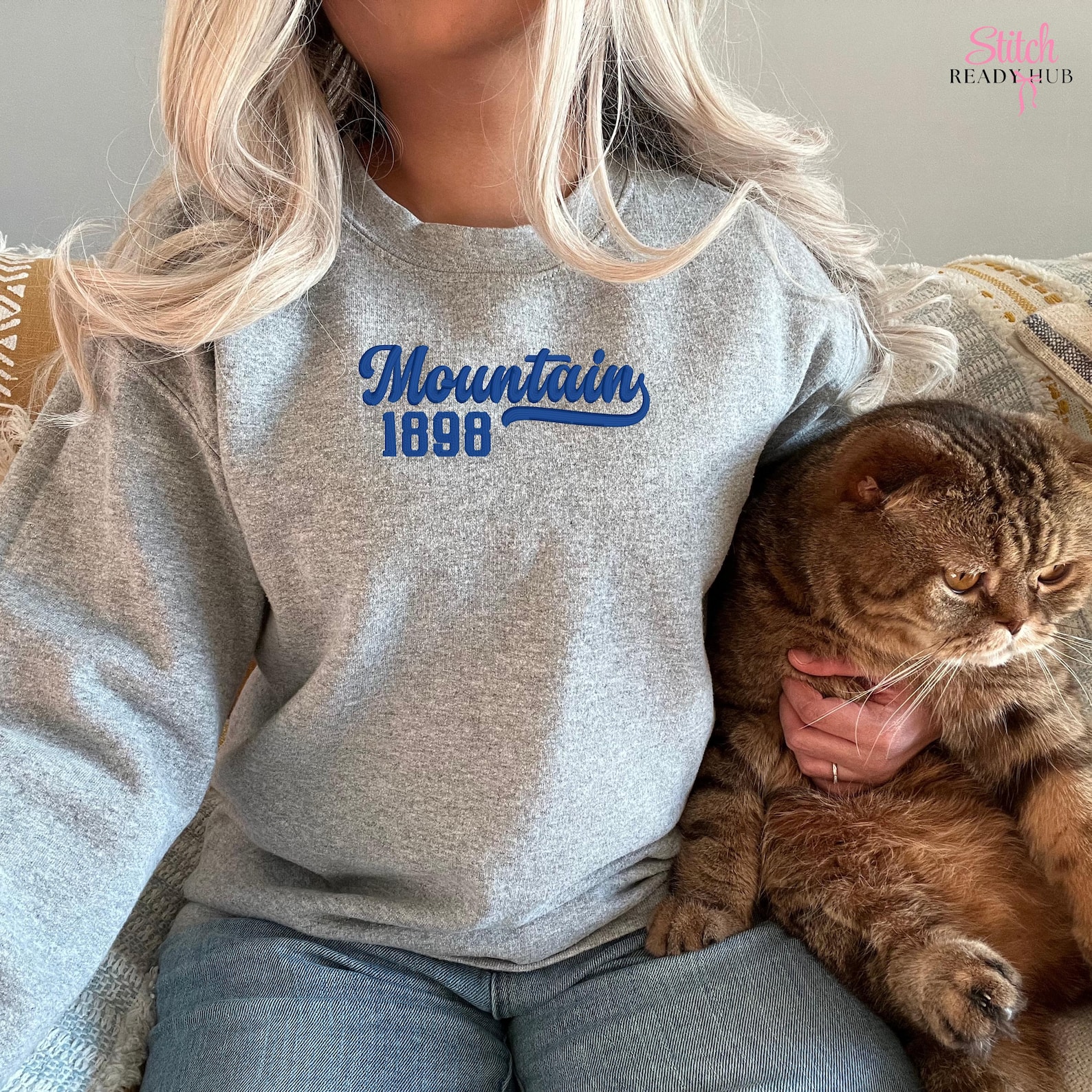 Chicago Athletic Duo Embroidery Font, Retro Sporty Font Tail, Script ...