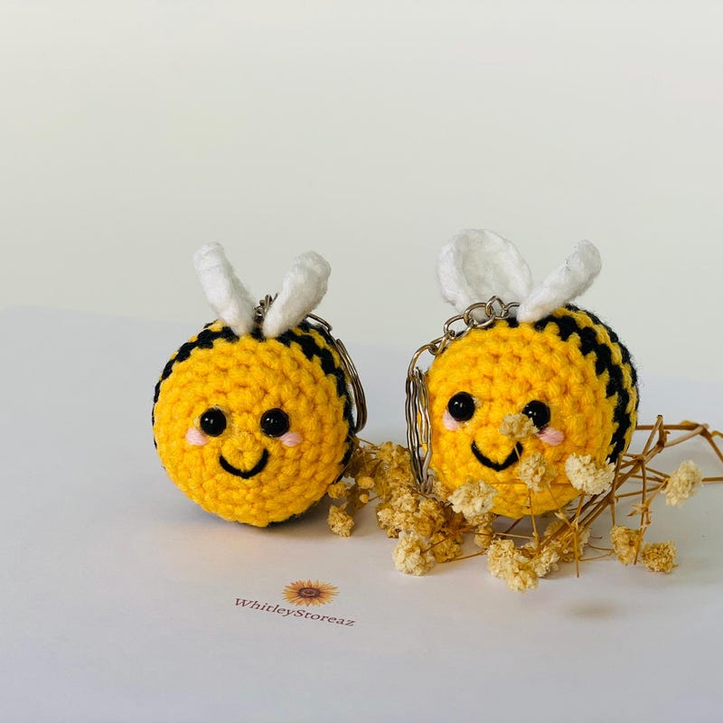 Crochet Bee Keychain - Etsy