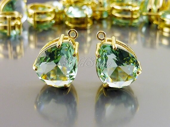 2 Light Green Prasiolite / Erinite Glass Stone Pendant | Etsy