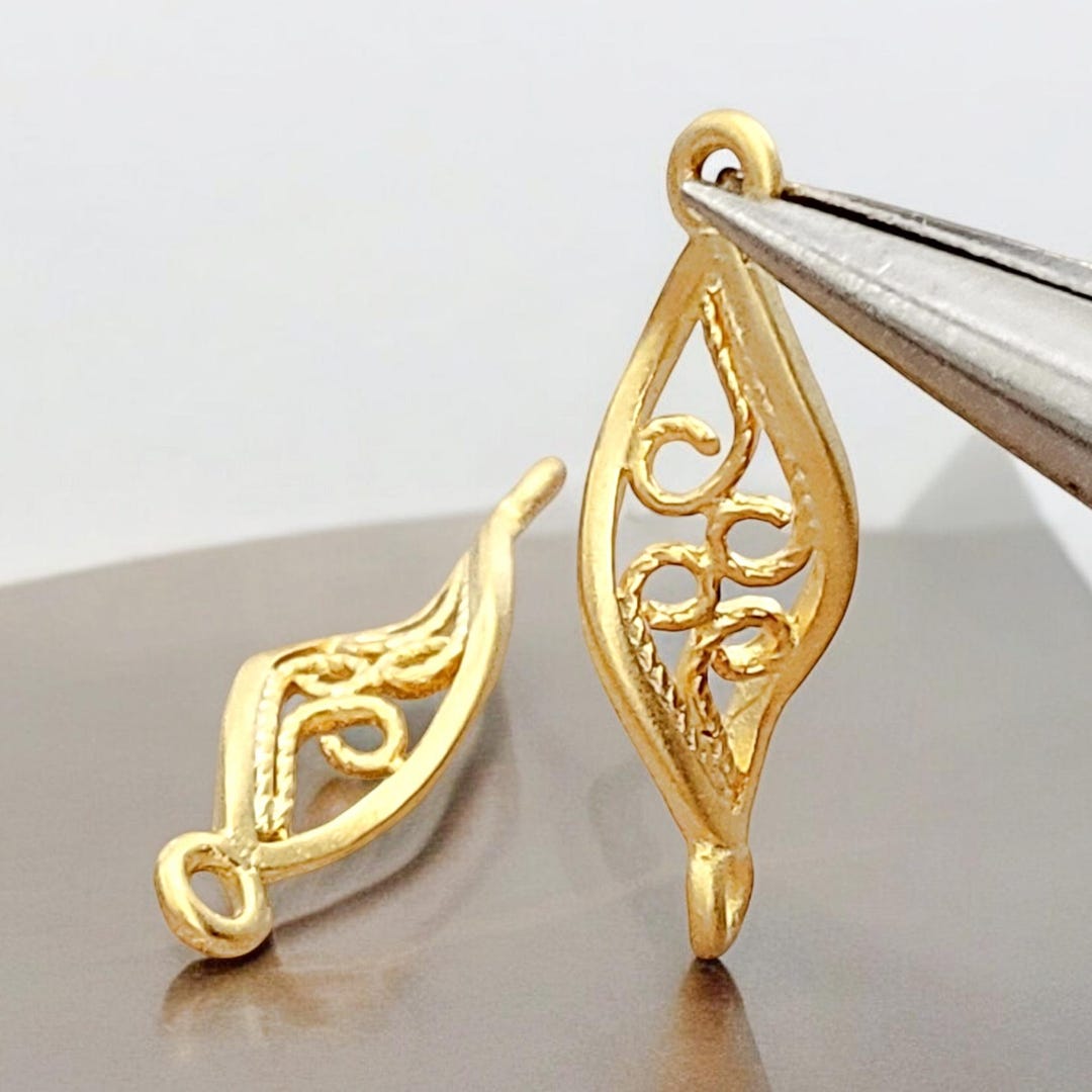 14K Matte Gold Twisted Leaf Filigree Connectors: 16mm Jewelry Findings ...