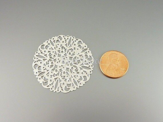 2 Beautiful Round Filigree Pendants Unique Jewelry Necklace - Etsy