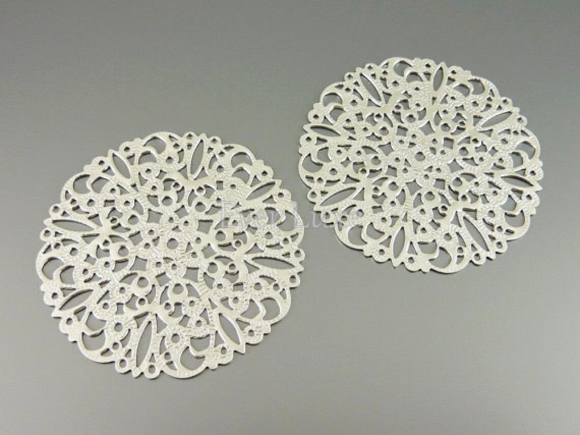 2 Beautiful Round Filigree Pendants Unique Jewelry Necklace - Etsy