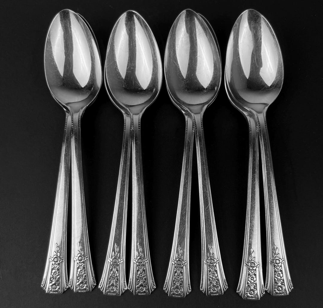 8 X Teaspoons - Vintage Oneida Tudor Fortune 1939 - Silverplate Spoon ...