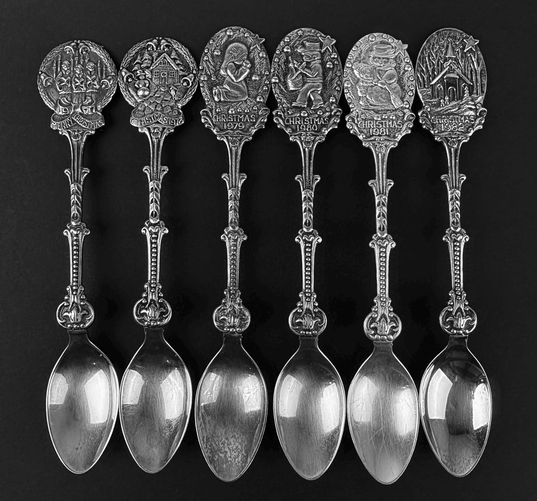 Set 6 X Silverplate Christmas Spoons - Years 1977 - 1982 - JAL HH ...